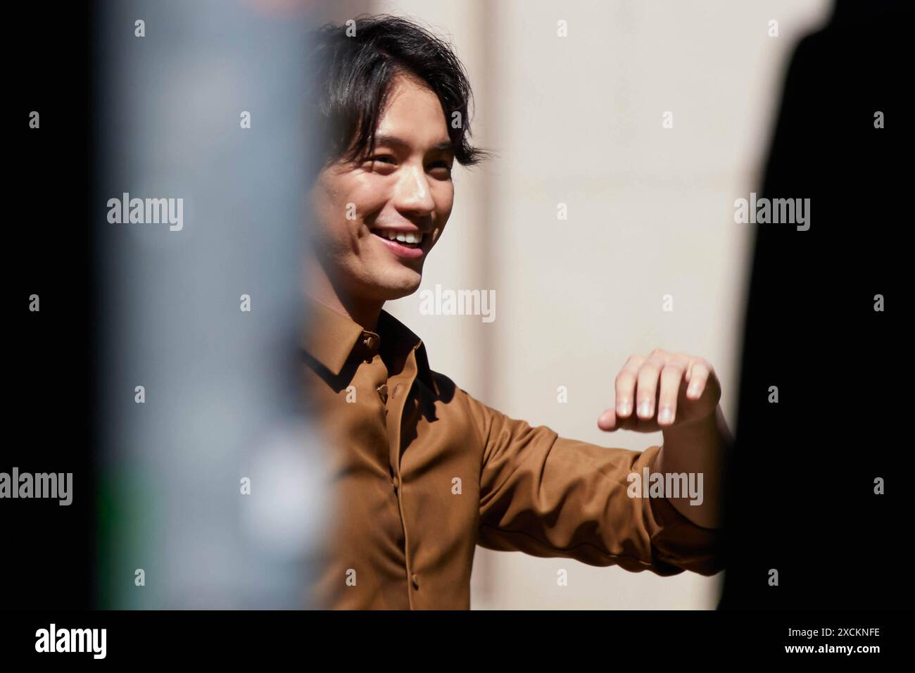 News - Gucci - Men s Spring Summer 2025 Fashion Show - Celebrities Sota Fukushi leaves the Gucci ...