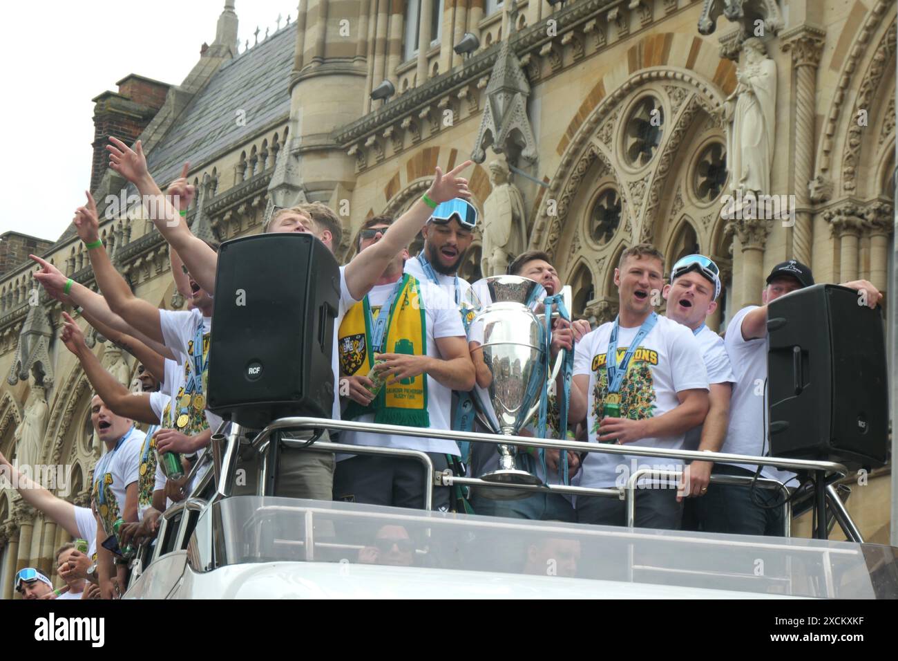 Northampton Saints Rugby team winners champions win trophy award best ...