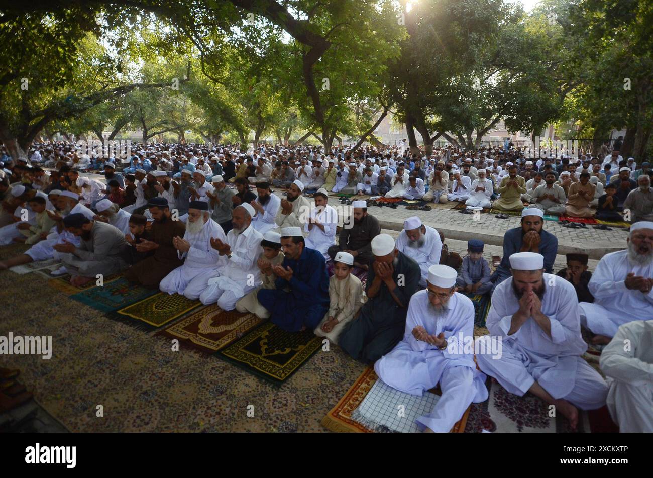 Peshawar, Peshawar, Pakistan. 17th June, 2024. Pakistani Muslims ...