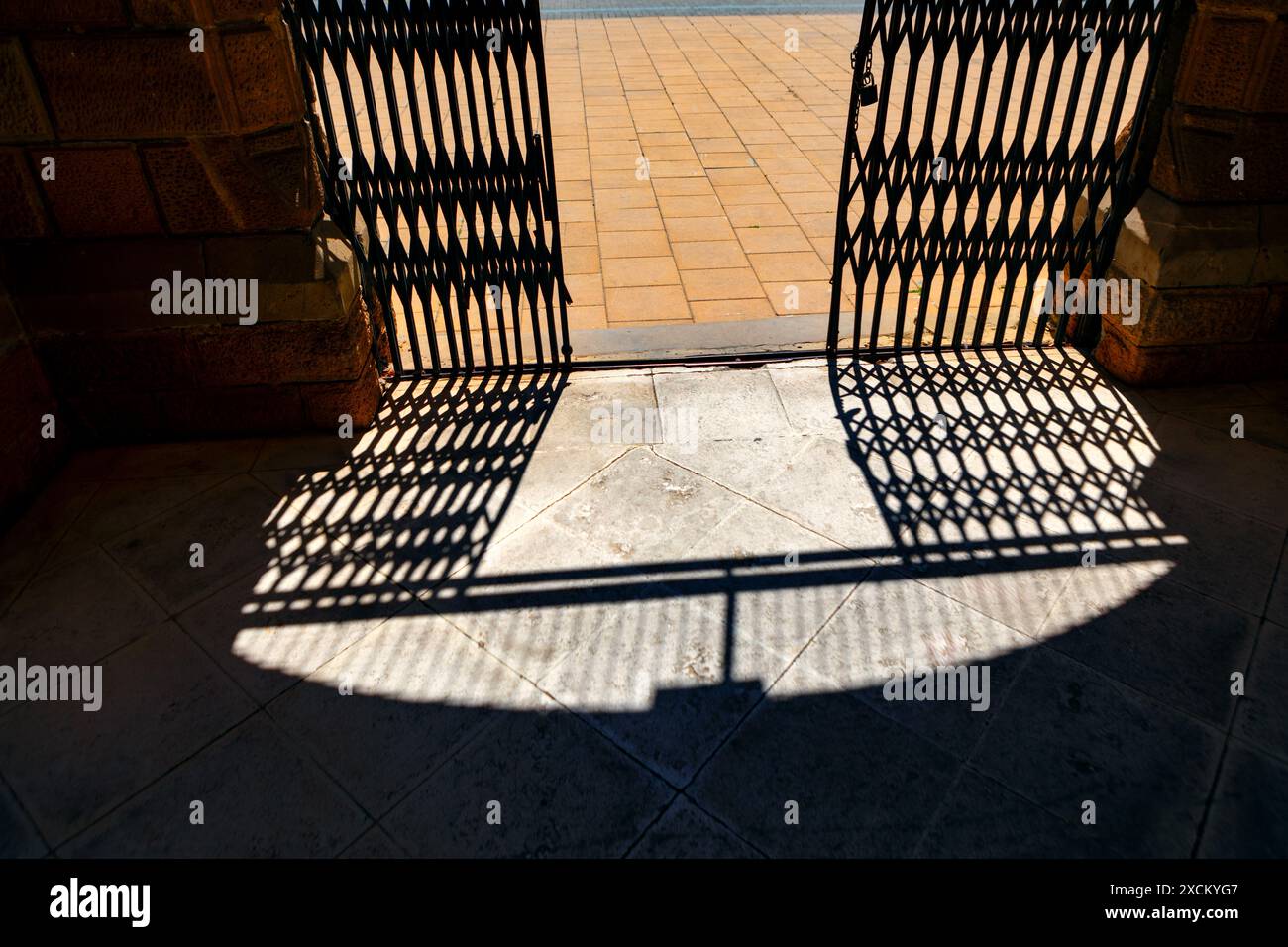 Wrought iron fence open gate hi-res stock photography and images - Alamy