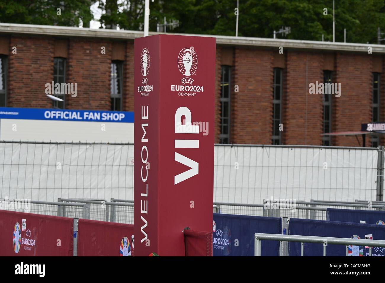 Der VIP Eingang des Kölner RheinEnergieStadion für die UEFA EURO 2024 ...