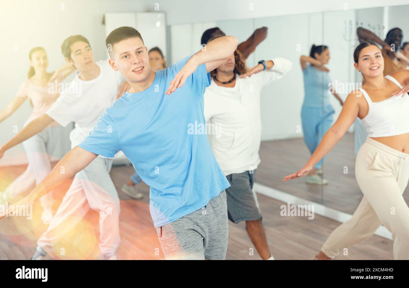 Diverse people group different hi-res stock photography and images - Alamy