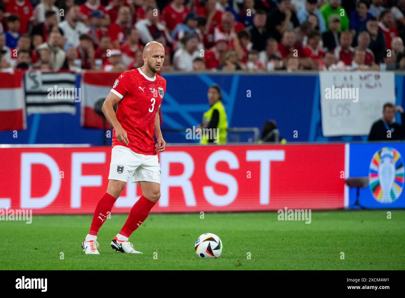 Gernot Trauner (Oesterreich, #03) am Ball, GER, Austria (AUT) vs France ...