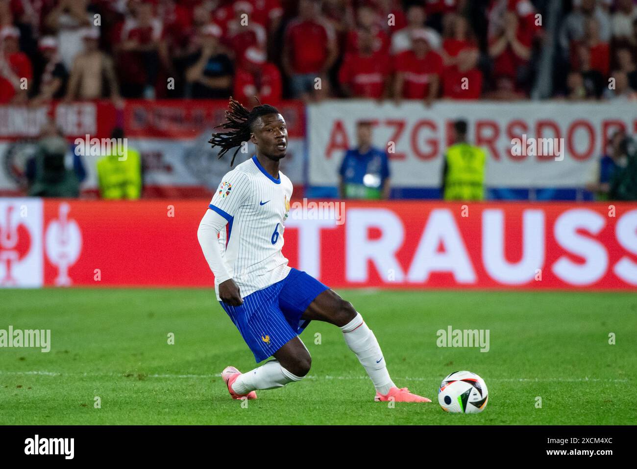 Eduardo Camavinga (Frankreich, #06) am Ball, GER, Austria (AUT) vs ...