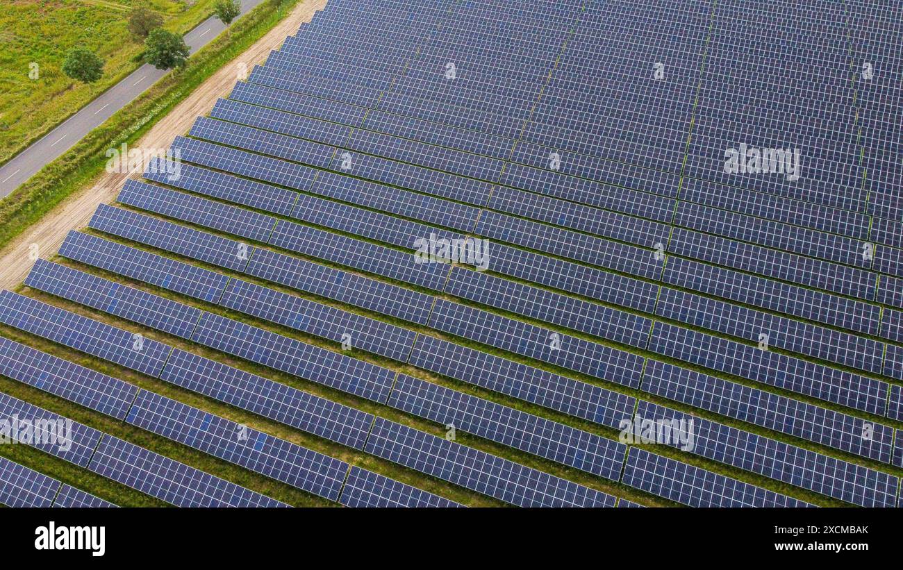 Grid road system aerial hi-res stock photography and images - Alamy