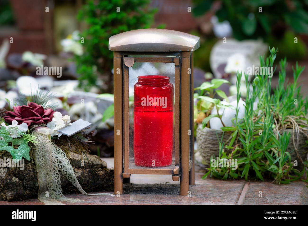 Cemeterylantern hi-res stock photography and images - Alamy