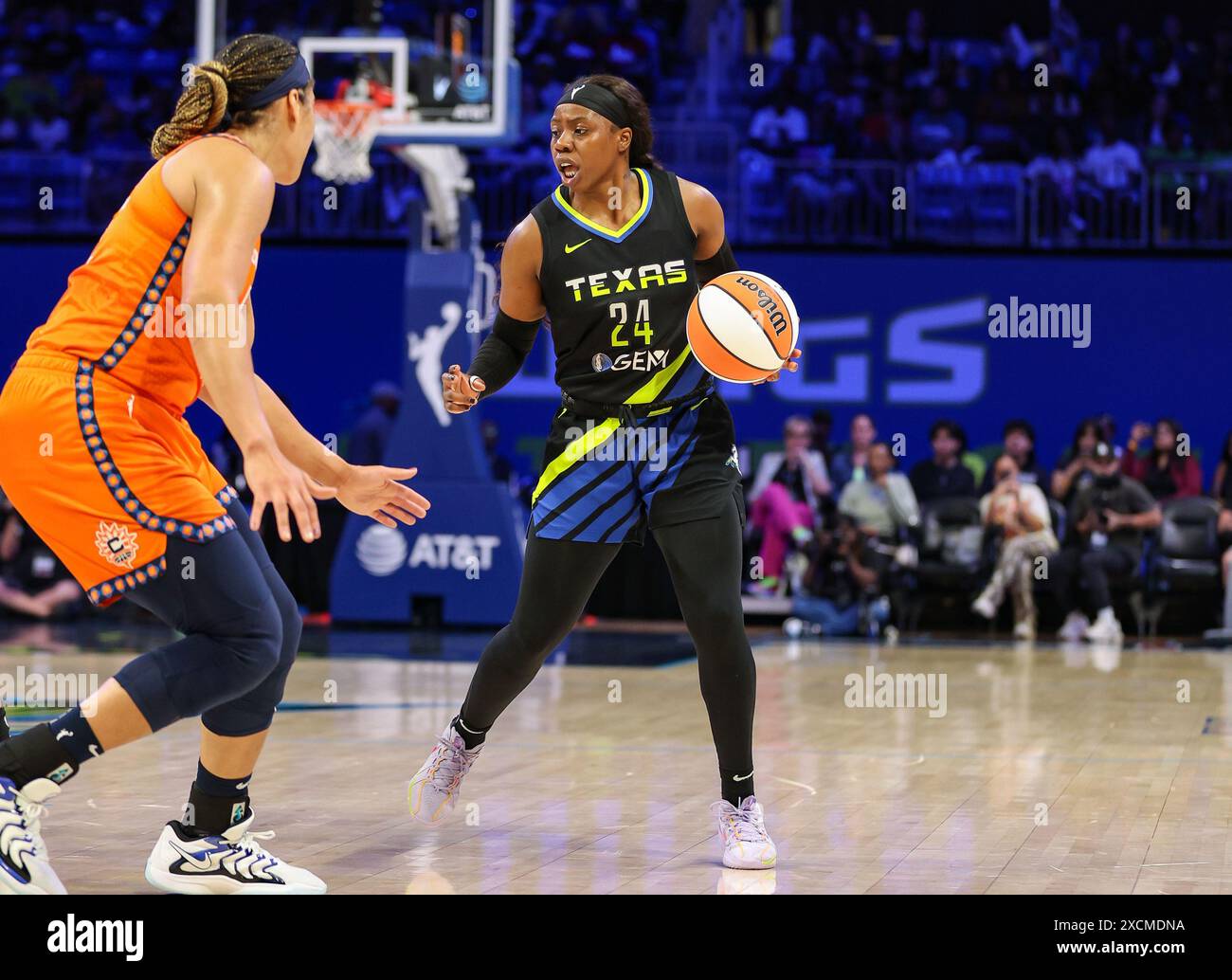 Arlington, TX, USA. 15th June, 2024. Dallas' Arike Ogunbowale (24 ...