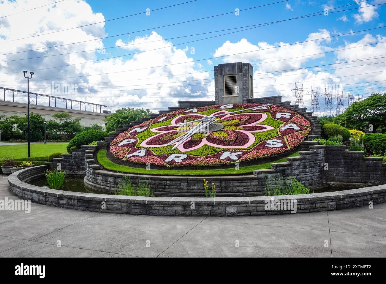 2024 niagara flower clock hi-res stock photography and images - Alamy