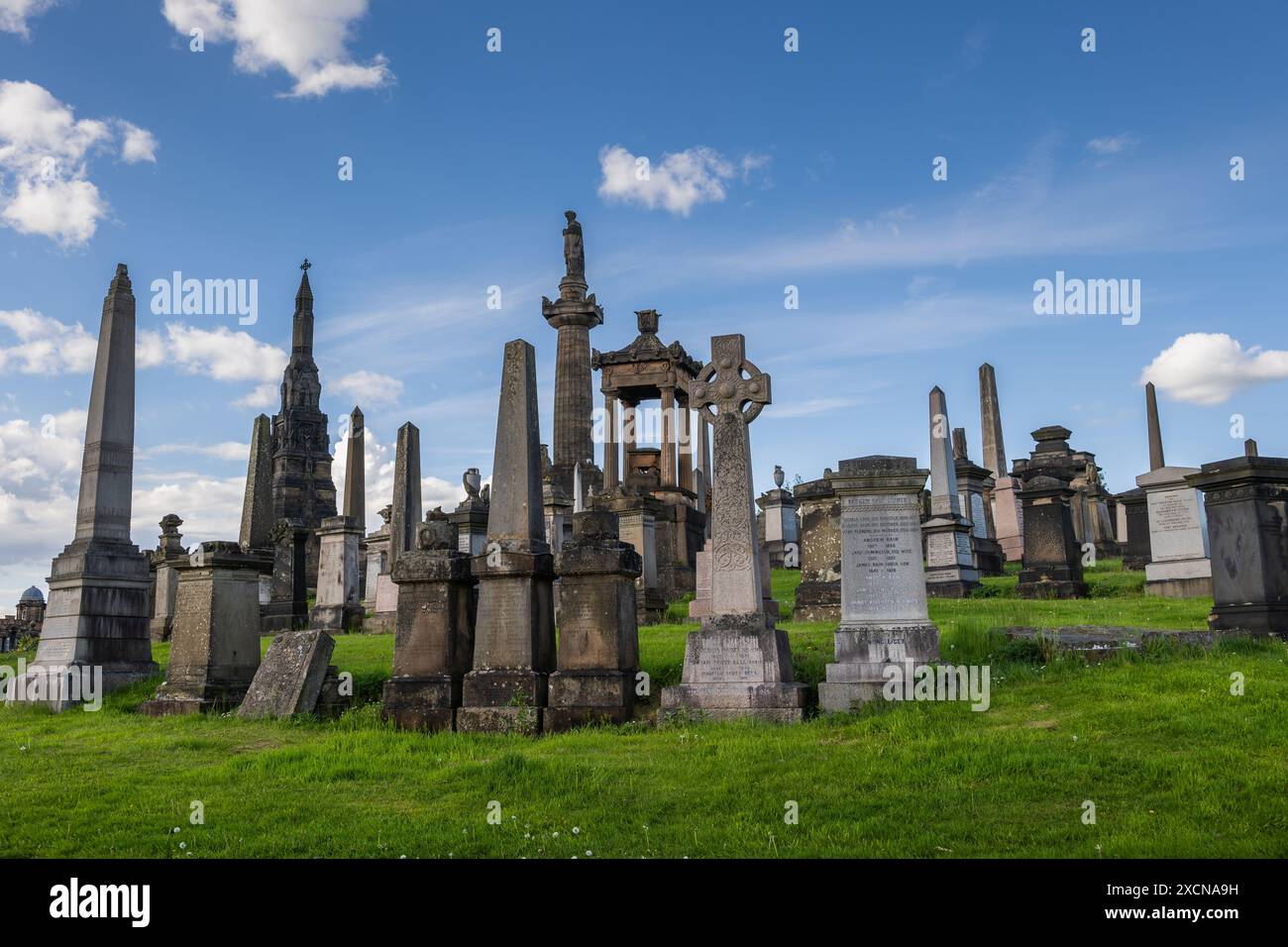 Victorian tombstones hi-res stock photography and images - Alamy