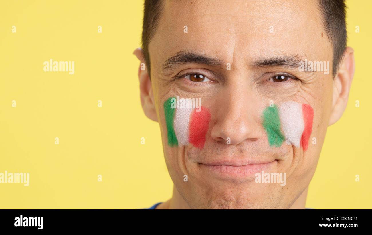 Italian flag painted face hi-res stock photography and images - Alamy