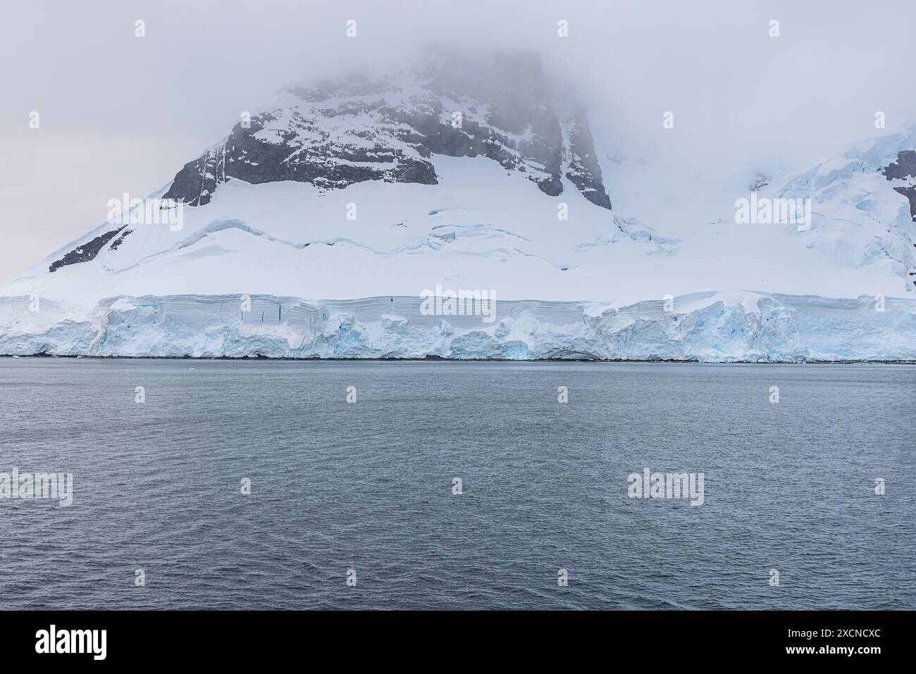 Thick layers of snow and ice are sliding towards the sea in Paradise ...