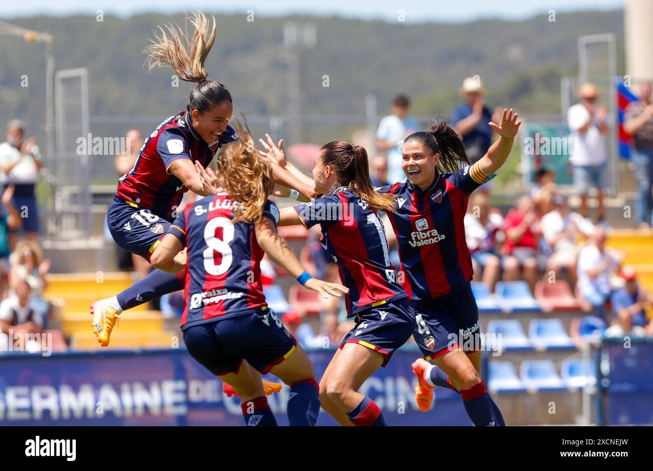 Maria Mendez of Levante UD Women reacts after scoring during a game ...