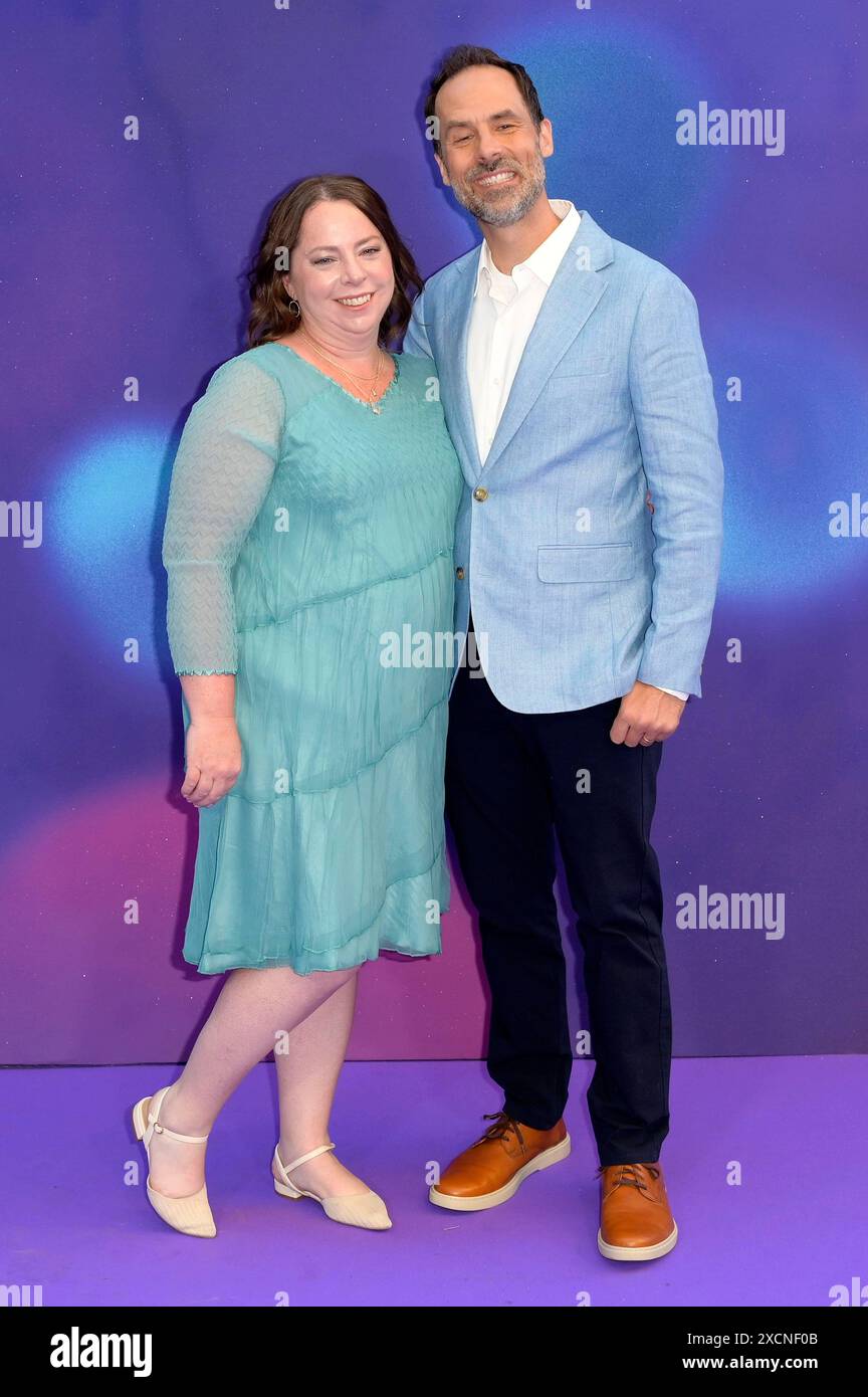 Kelsey Mann mit Begleitung bei der Premiere des Animationsfilms Inside Out 2 / Alles steht Kopf ...