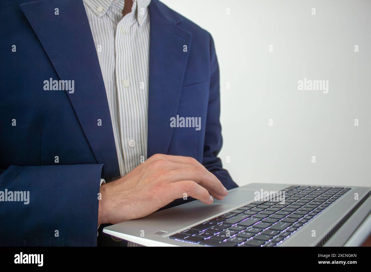 Man using computer plan hi-res stock photography and images - Alamy