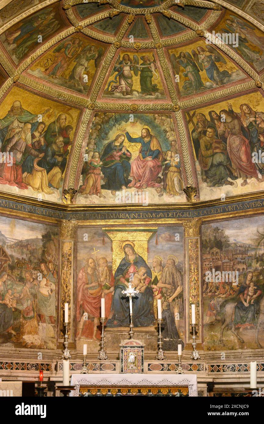 Frescoes on apse church hi-res stock photography and images - Alamy