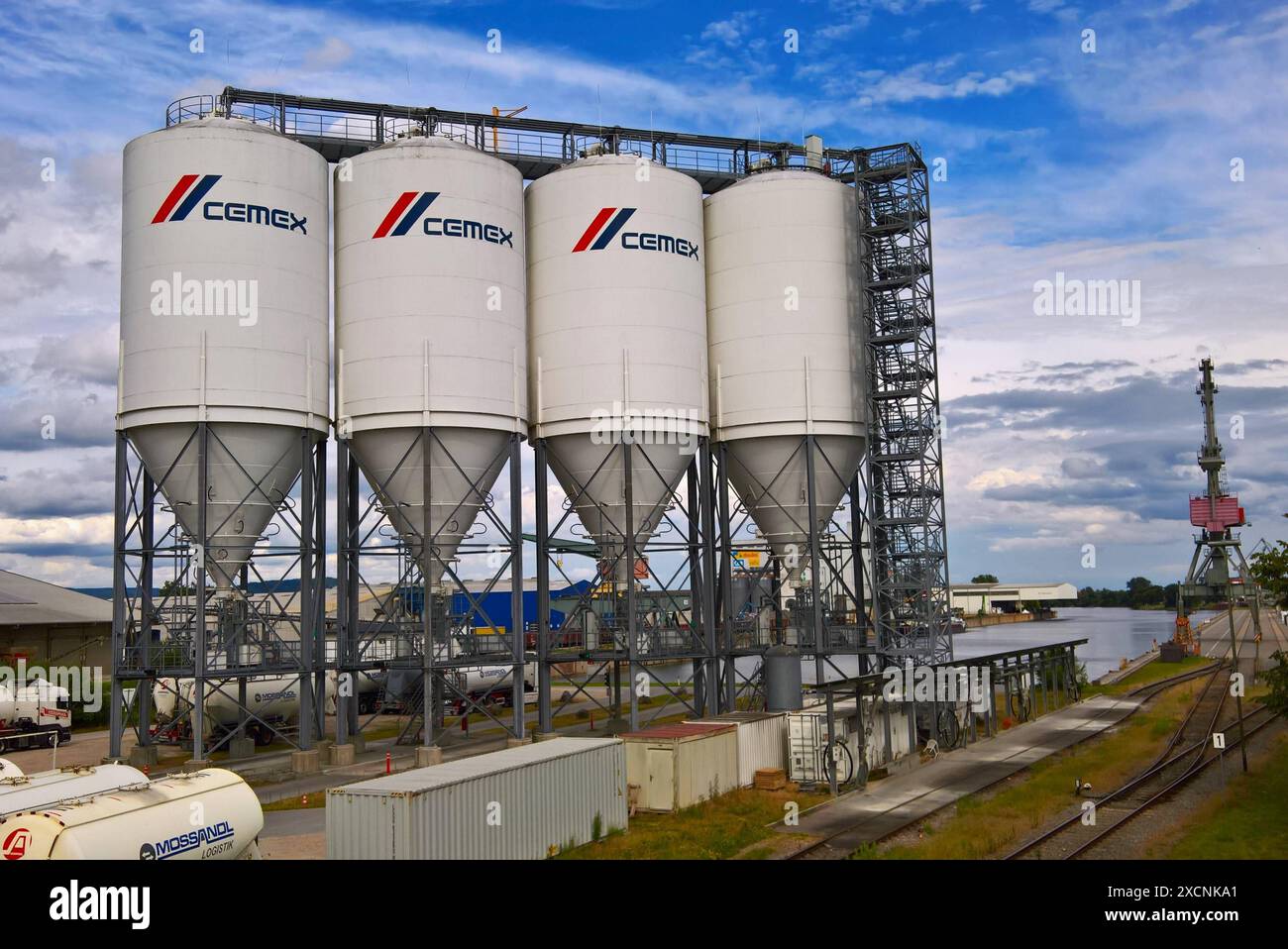 Cotizaciones de precios hi-res stock photography and images - Alamy