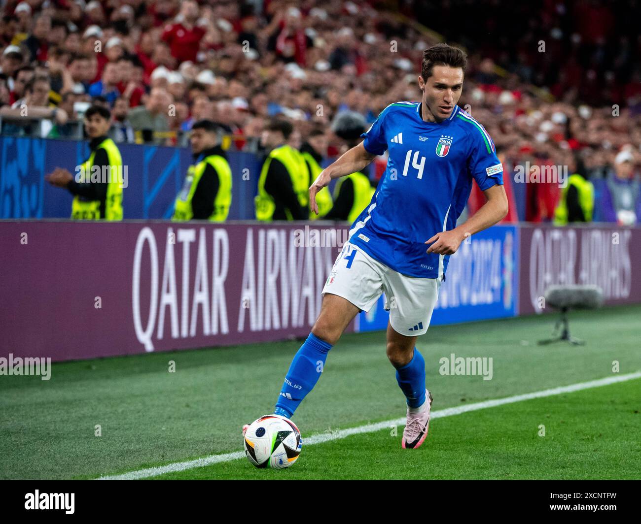 Federico Chiesa (Italien, #14) am Ball, GER, Italy (ITA) vs Albania ...