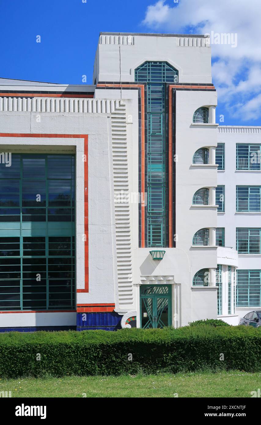Hoover building tesco supermarket perivale hi-res stock photography and ...