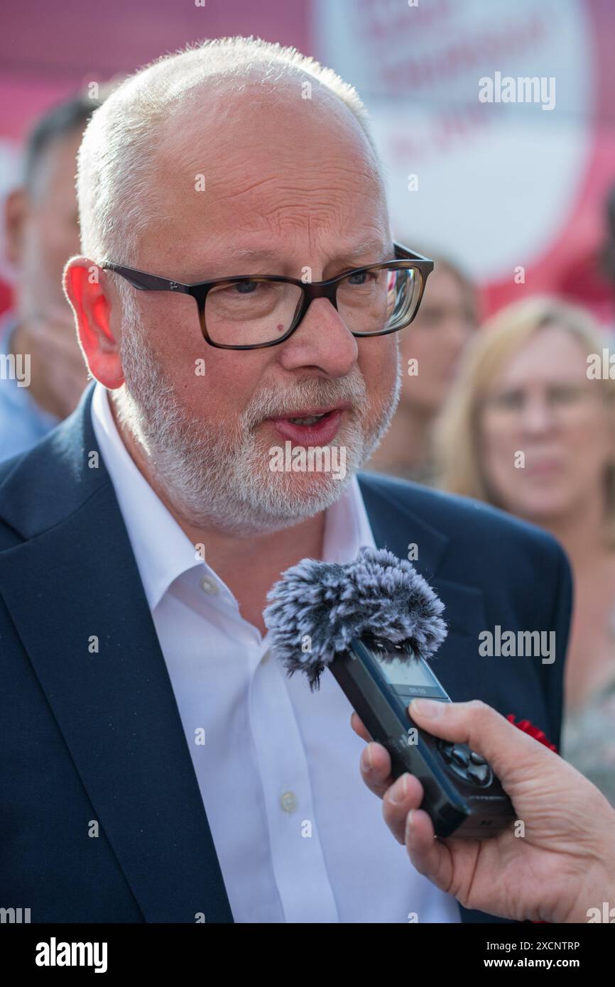 Steve yemm hi-res stock photography and images - Alamy