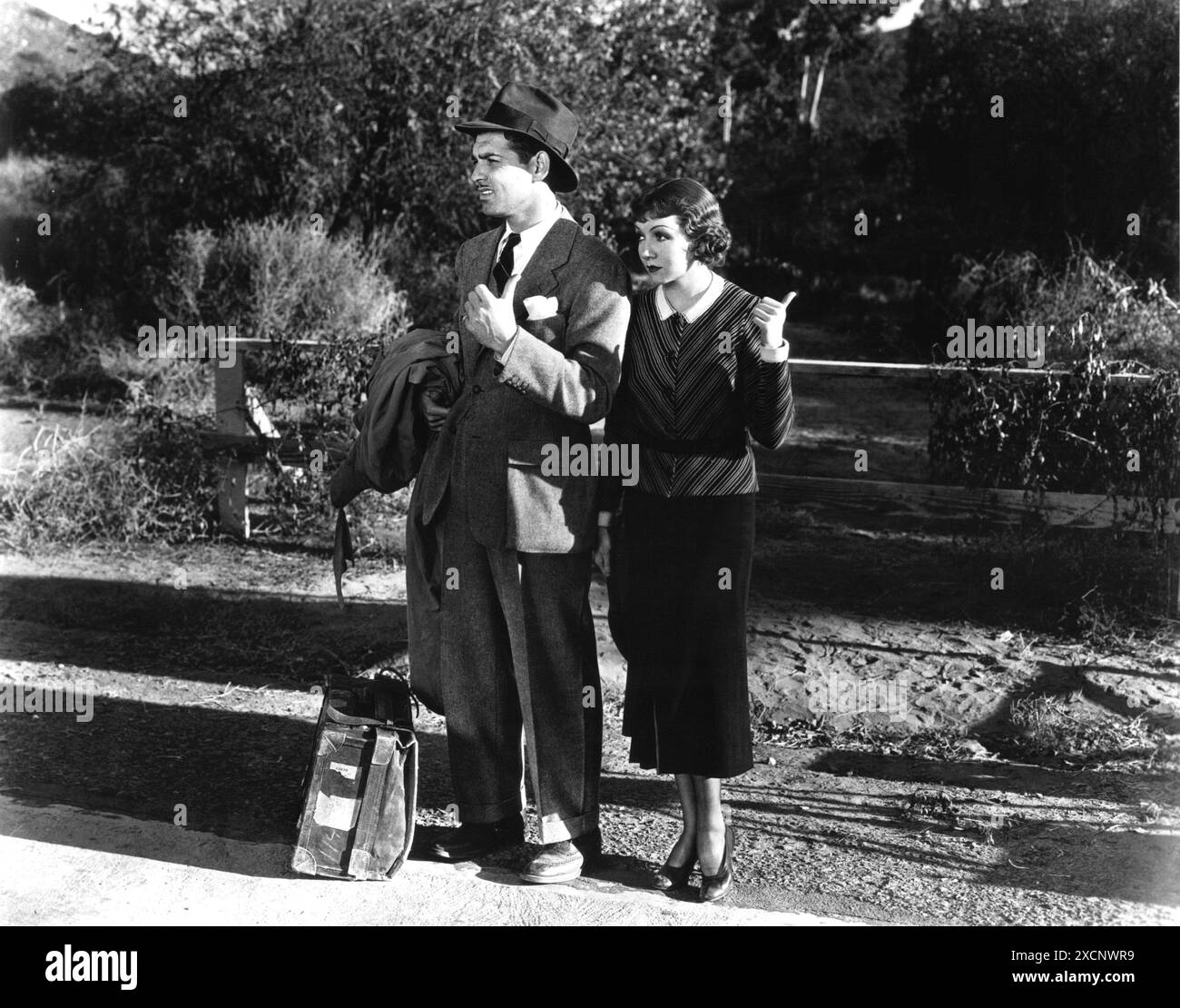 It Happened One Night Year : 1934 USA Director : Frank Capra Clark ...