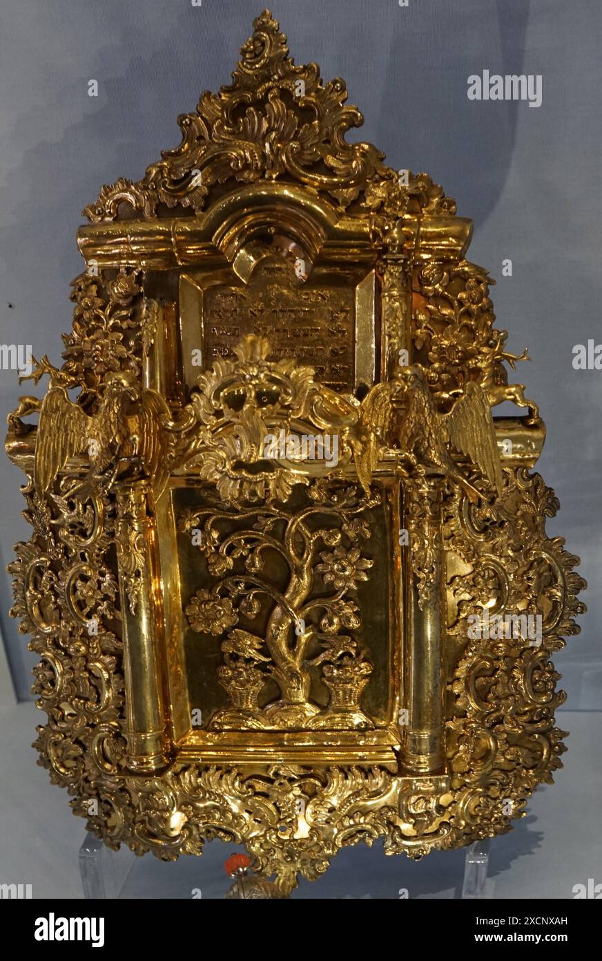 Silver gilt hi-res stock photography and images - Alamy