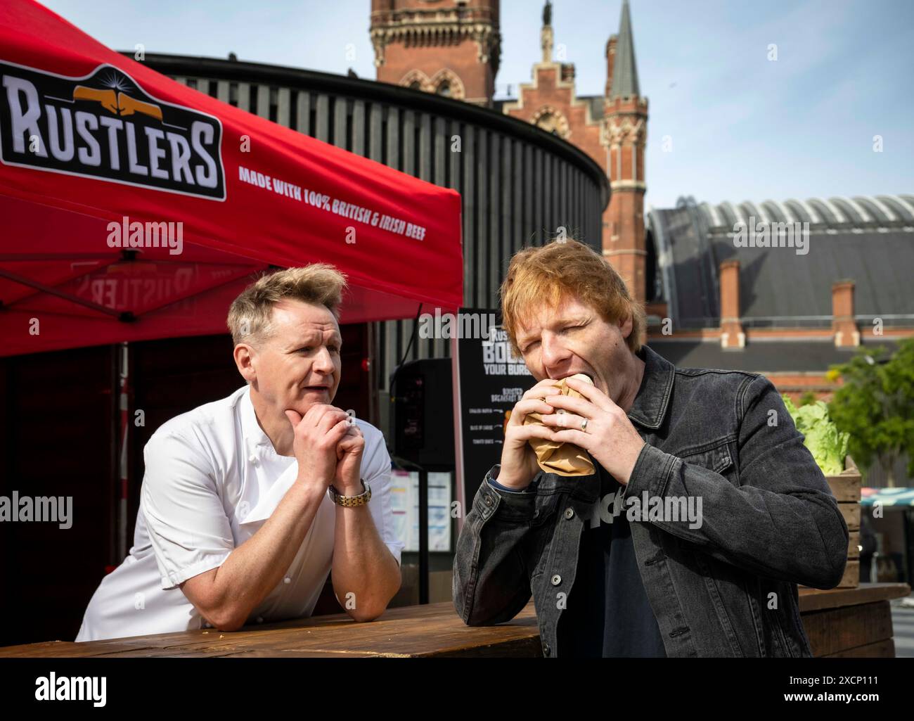 EDITORIAL USE ONLY Gordon Ramsay lookalike Martin Jordan watches Ed ...