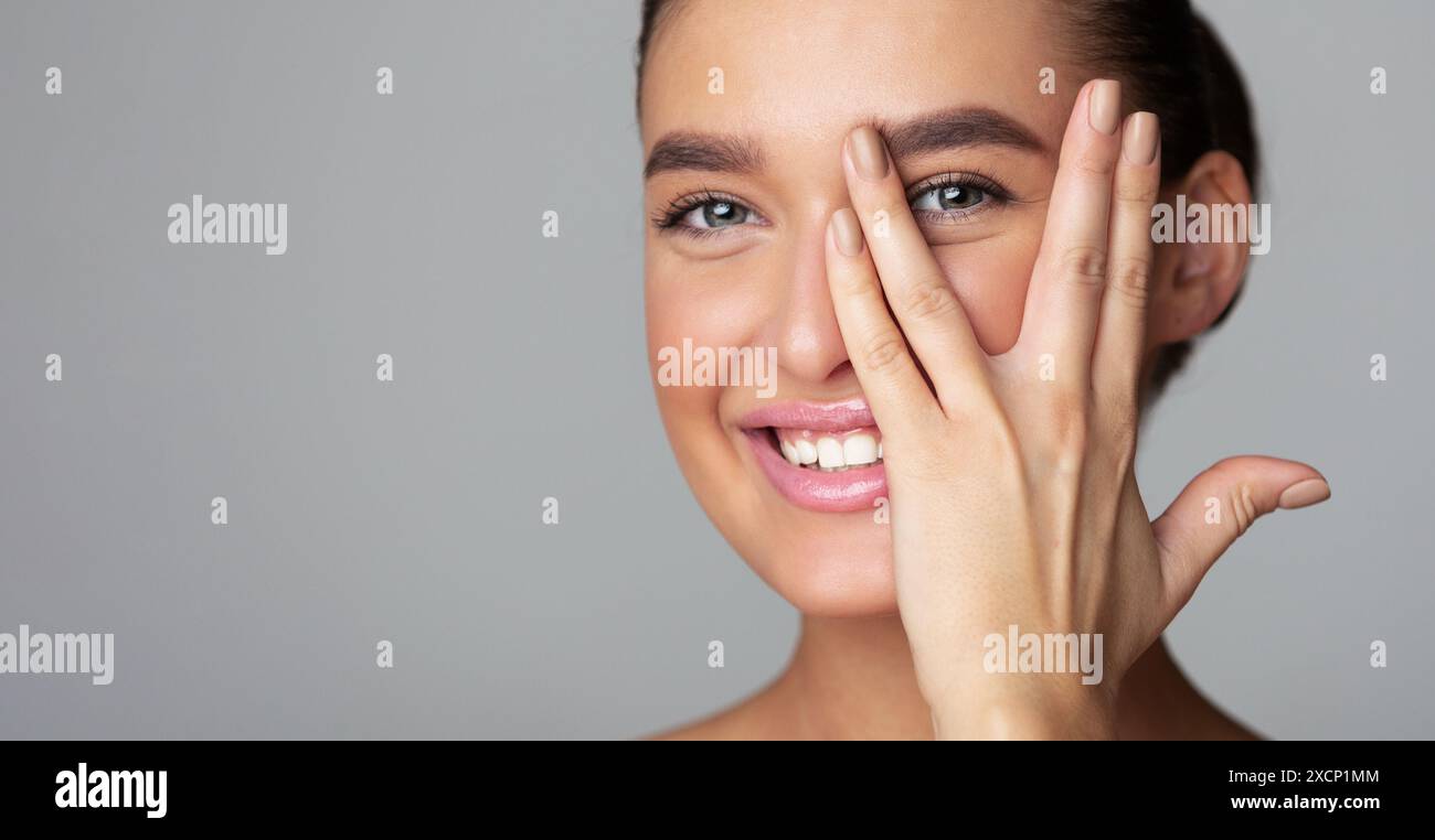 Lady covering face hi-res stock photography and images - Alamy