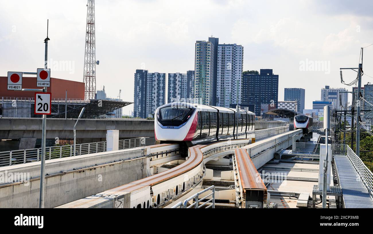 The pink monorail Mass Transit System serving in the Metropolitan ...