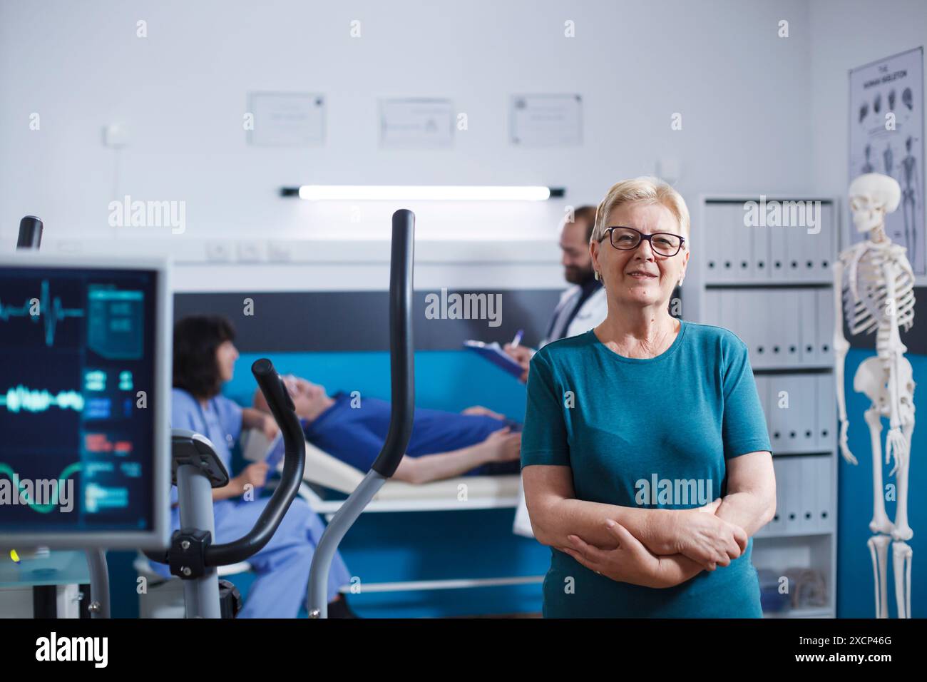 Leg on stationary bike knee hi-res stock photography and images - Alamy