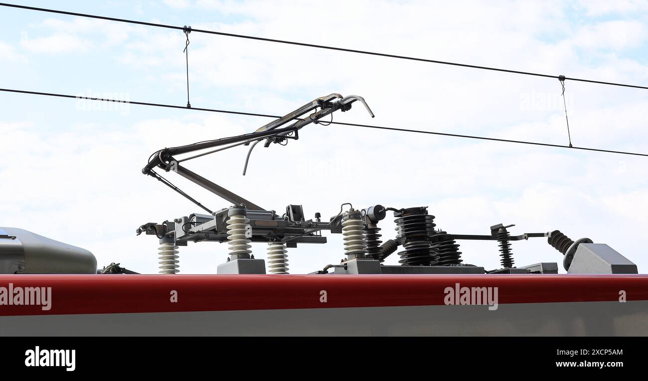 Pantograph overhead line equipment hi-res stock photography and images ...
