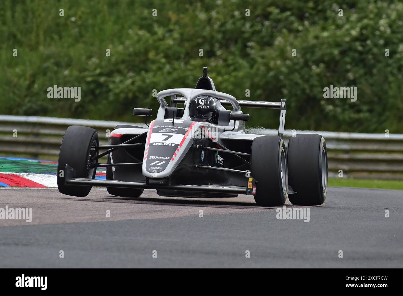 On three wheels, Deagen Fairclough, Hitech Pulse-Eight, ROKiT F4 ...