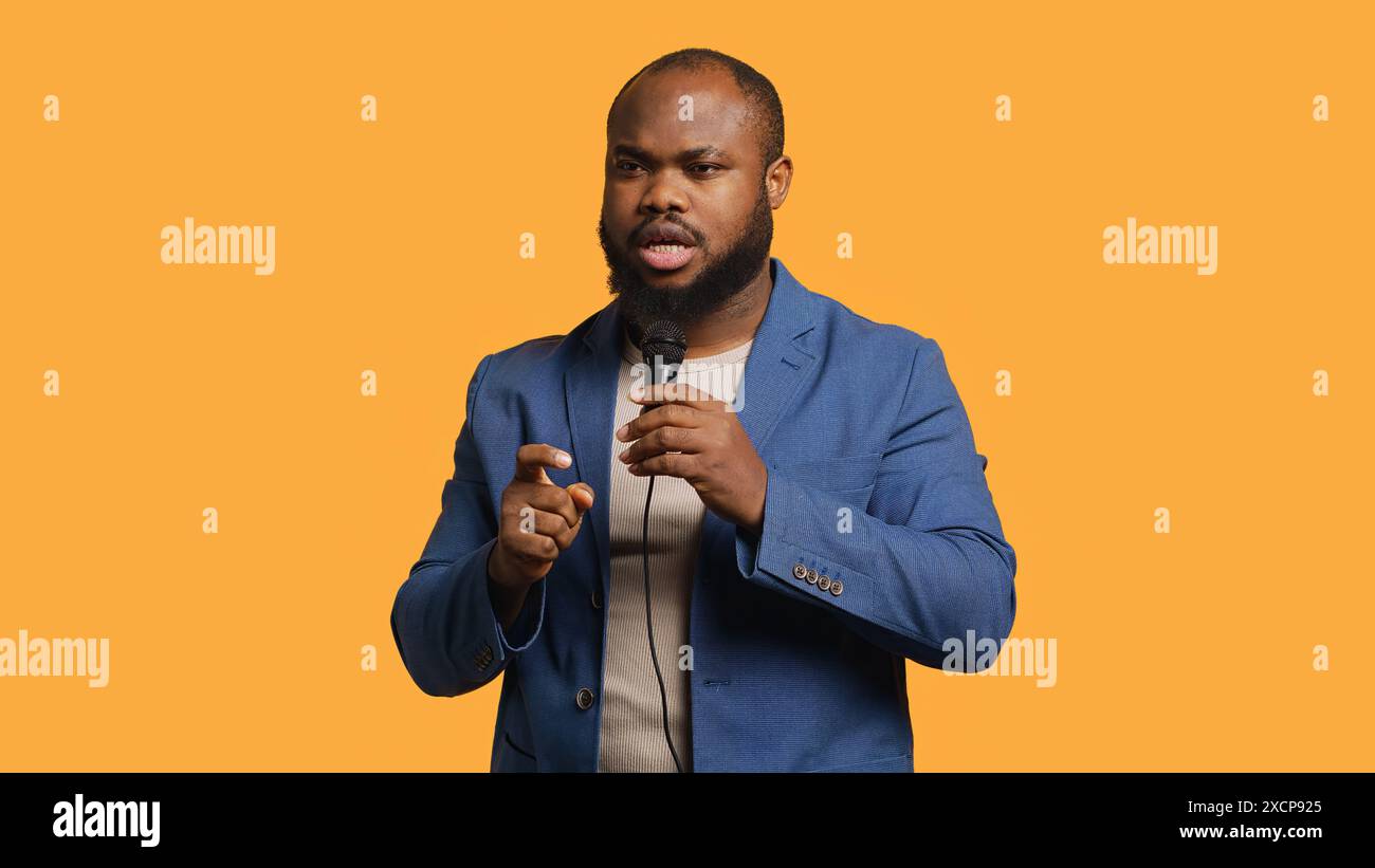 Doing a speech with mic hi-res stock photography and images - Alamy