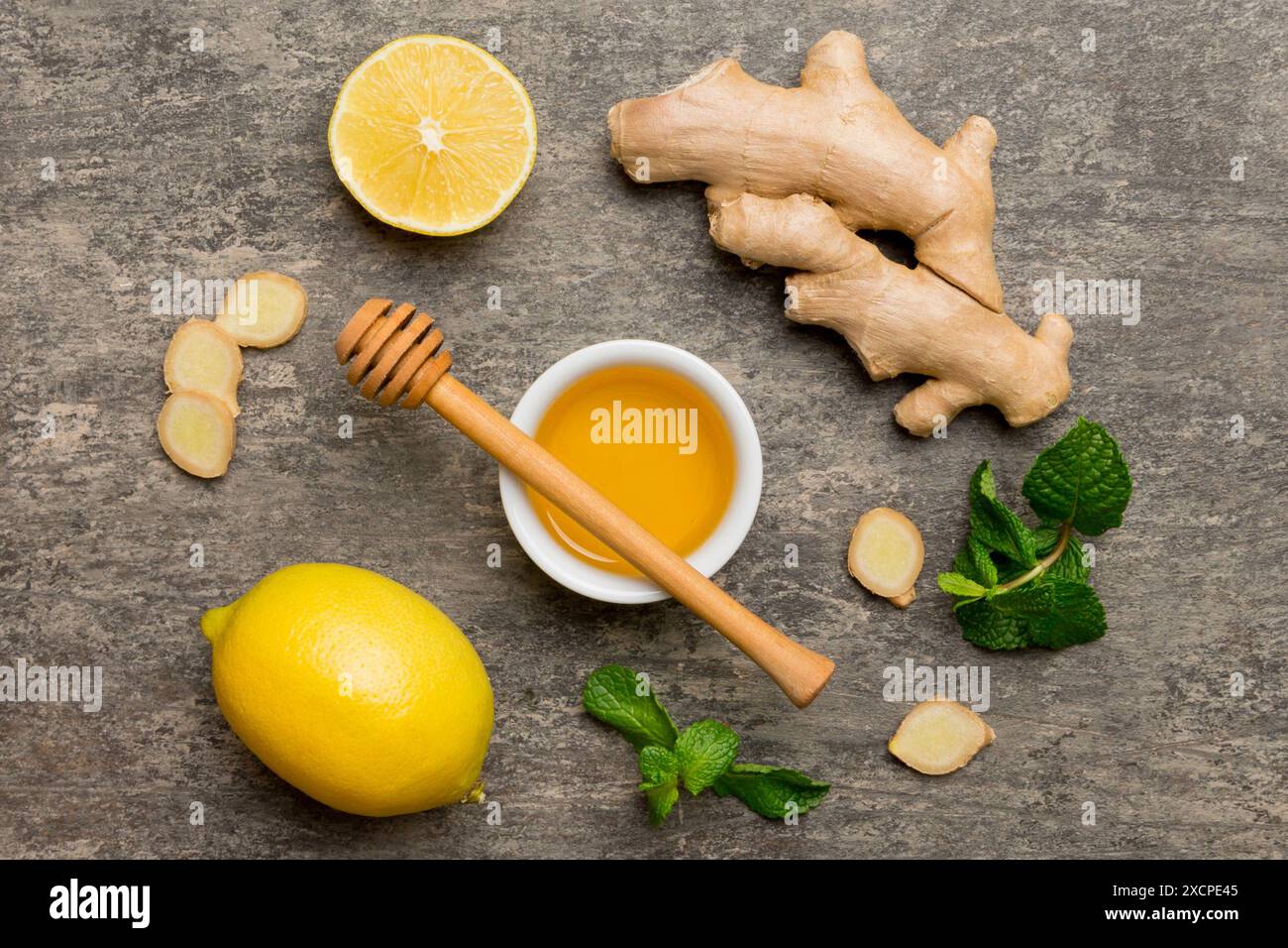 Natural cold and flu home remedies. Natural ingredients for immunity ...