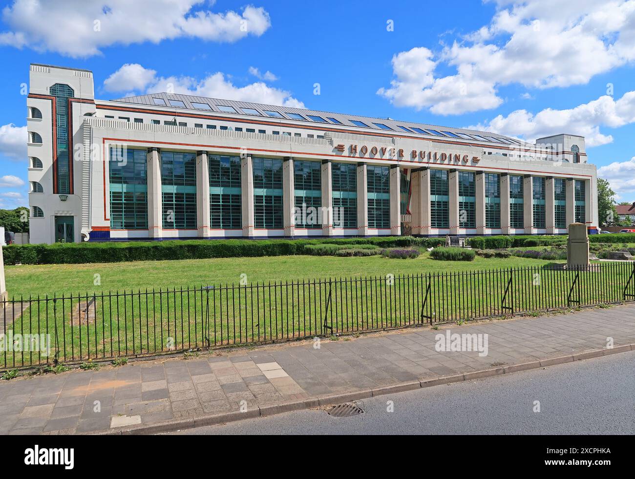 Main facade of the famous Art Deco Hoover factory building, Perivale ...