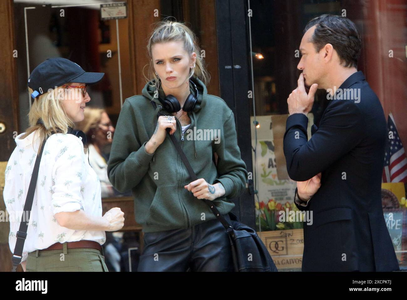 New York, NY, USA. 17th June, 2024. Directo, Laura Linney, Abby Lee and ...