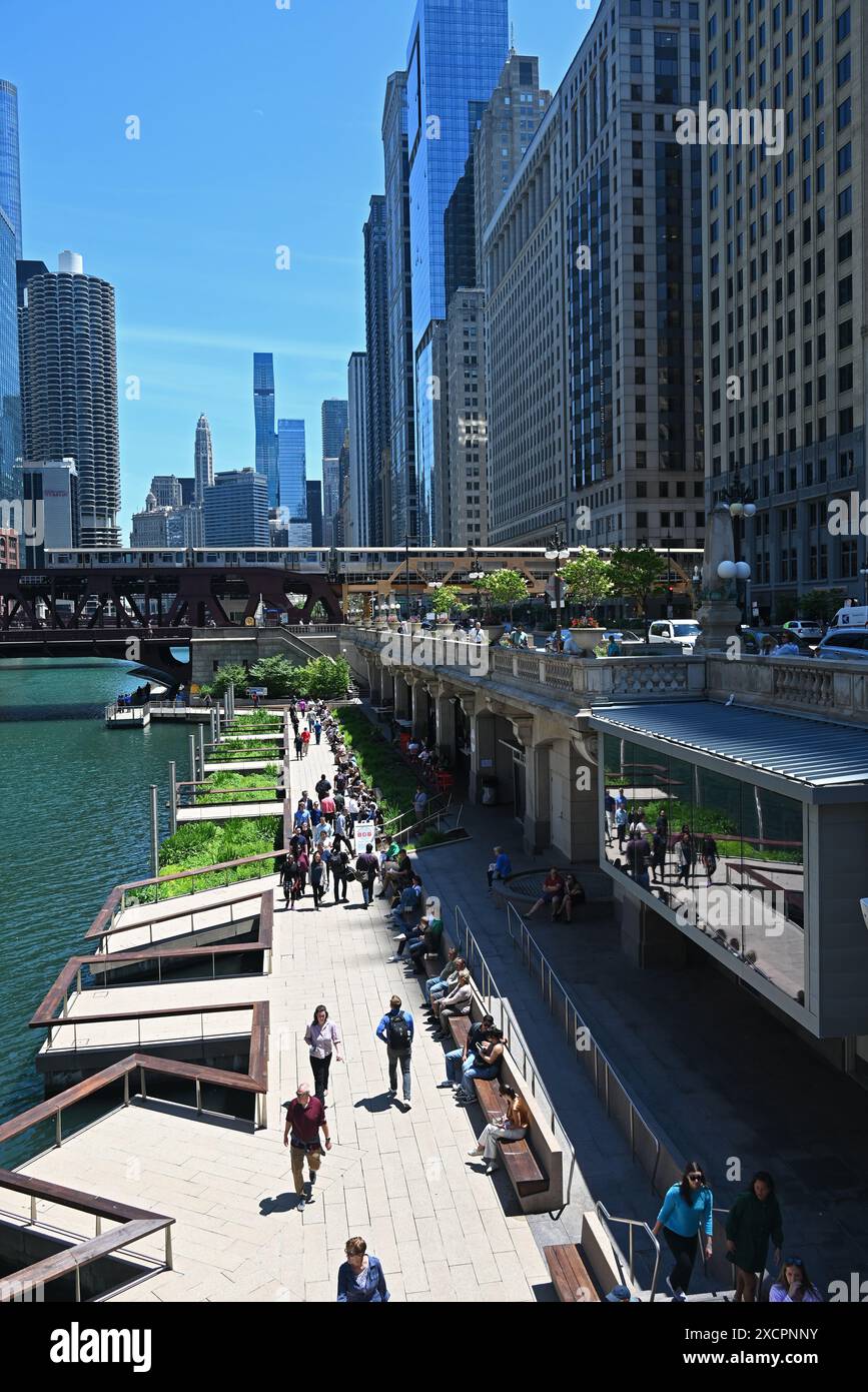 The Chicago Riverwalk section known as The Jetty with the Wells Street ...