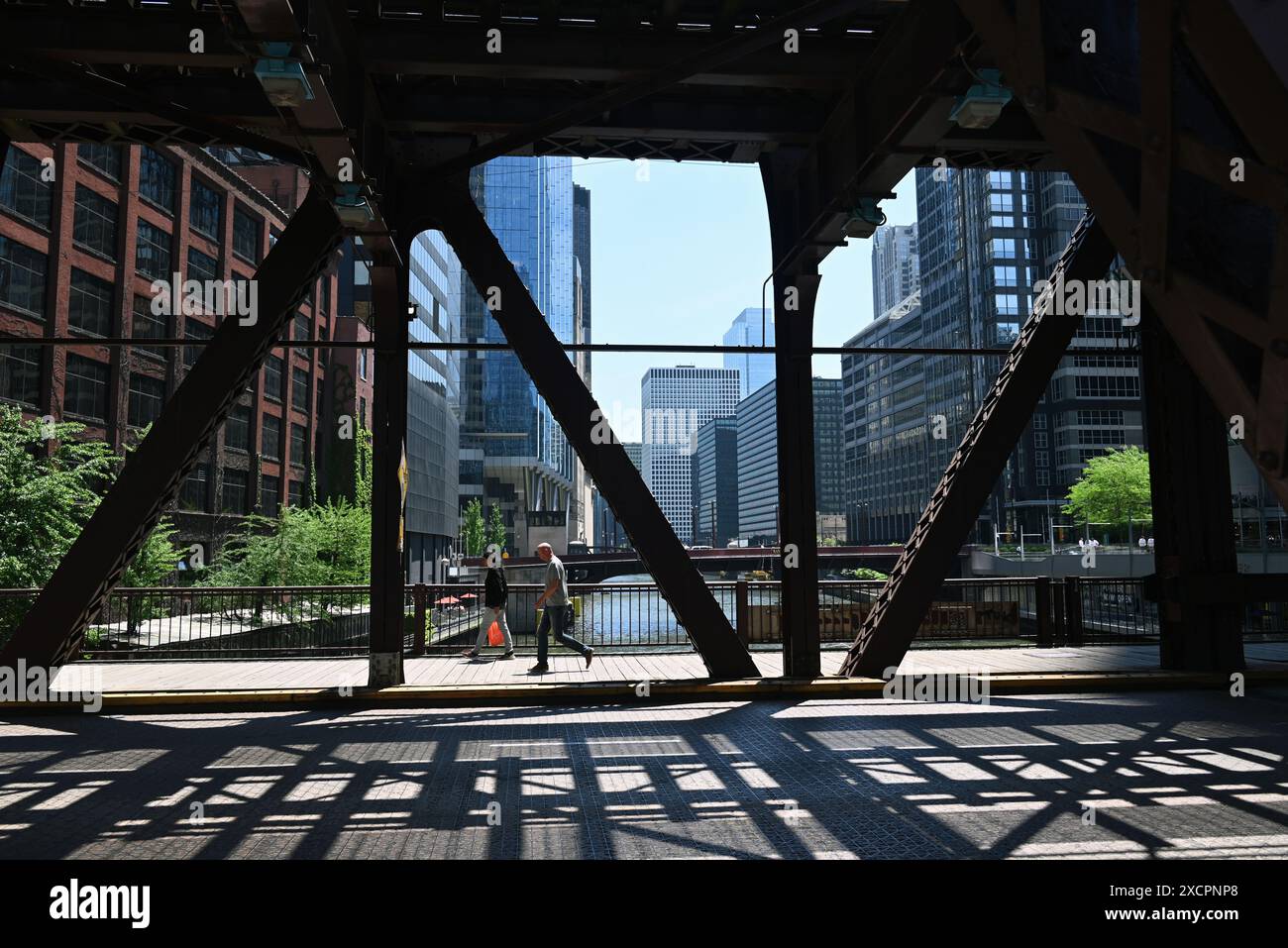 Bascule truss bridge hi-res stock photography and images - Alamy