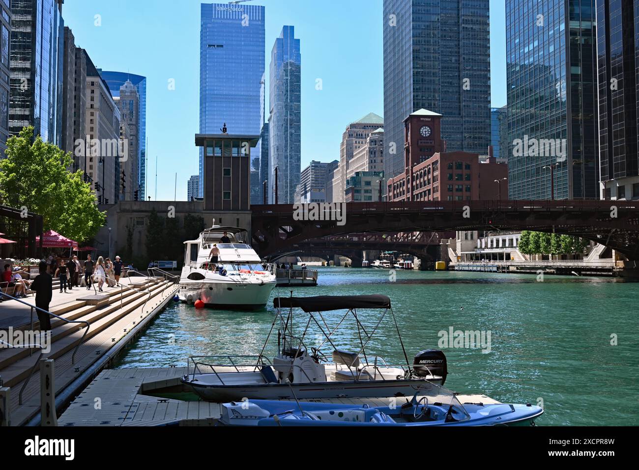 Private boaters can temporarily dock along the Chicago Riverwalk in a ...