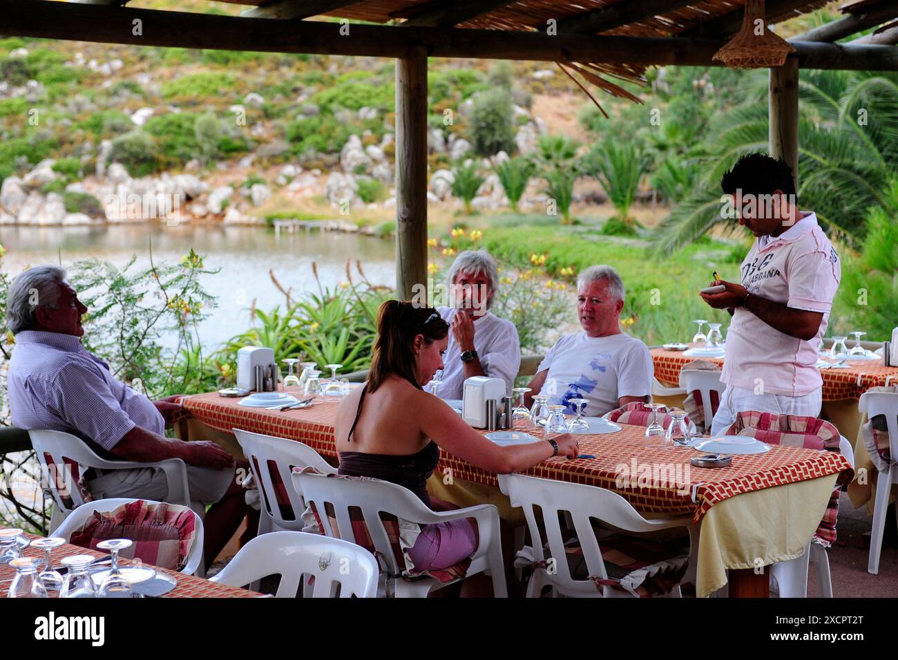 PPL PHOTO LIBRARY - COPYRIGHT RESERVED People in a cafe in Dirsek Buku ...