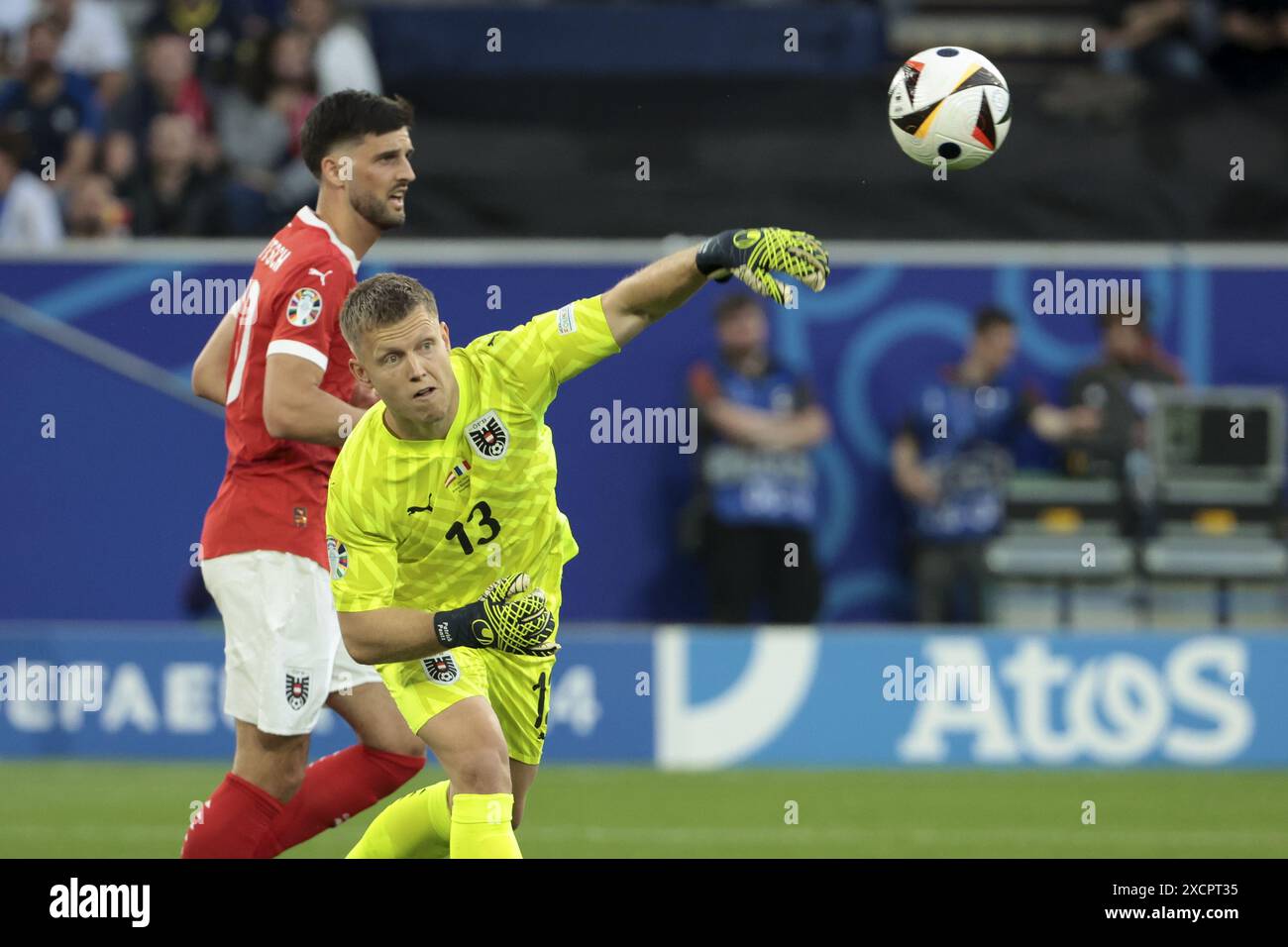 Austria goalkeeper Patrick Pentz, Florian Grillitsch of Austria during ...