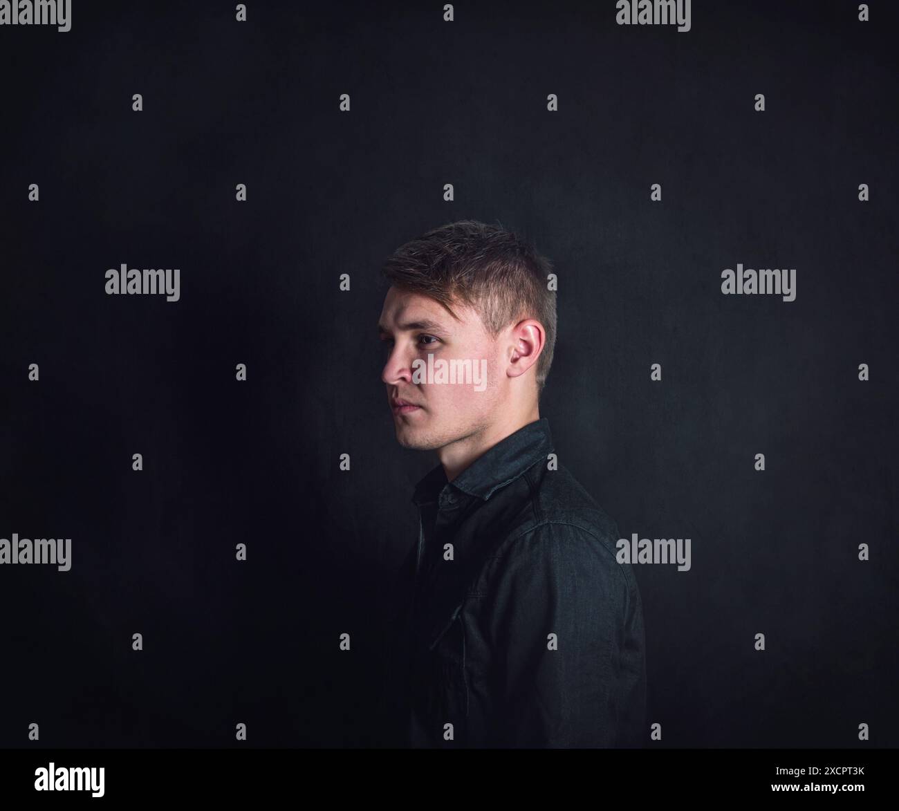 Man side view hi-res stock photography and images - Alamy
