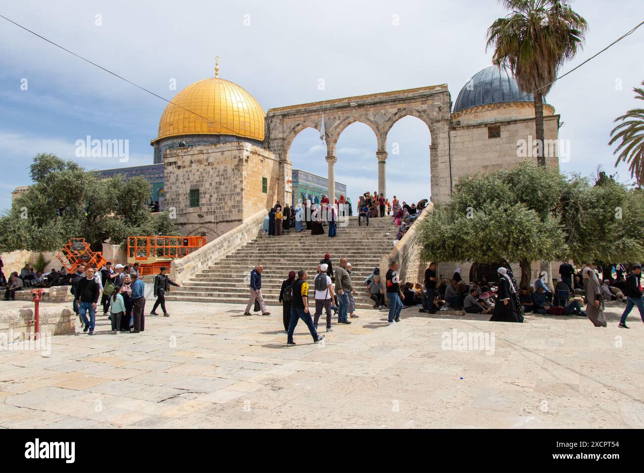 Al-Aqsa Mosque and The Dome of The Rock in Jerusalem - Palestine: 22 ...