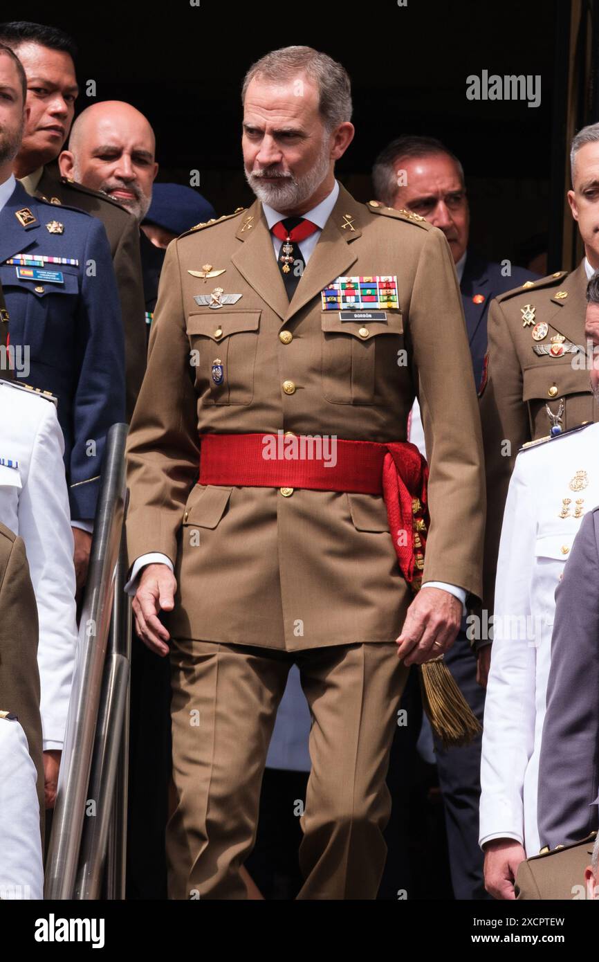 Felipe vi of spain uniform hi-res stock photography and images - Alamy