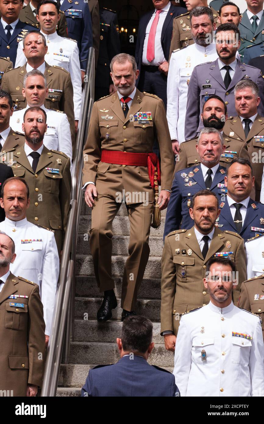 Felipe vi of spain uniform hi-res stock photography and images - Alamy