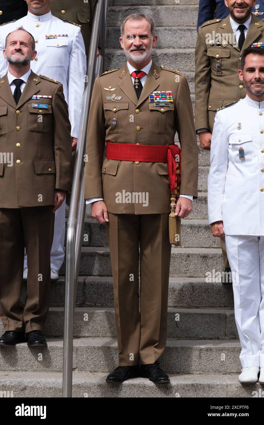 Felipe vi of spain uniform hi-res stock photography and images - Alamy