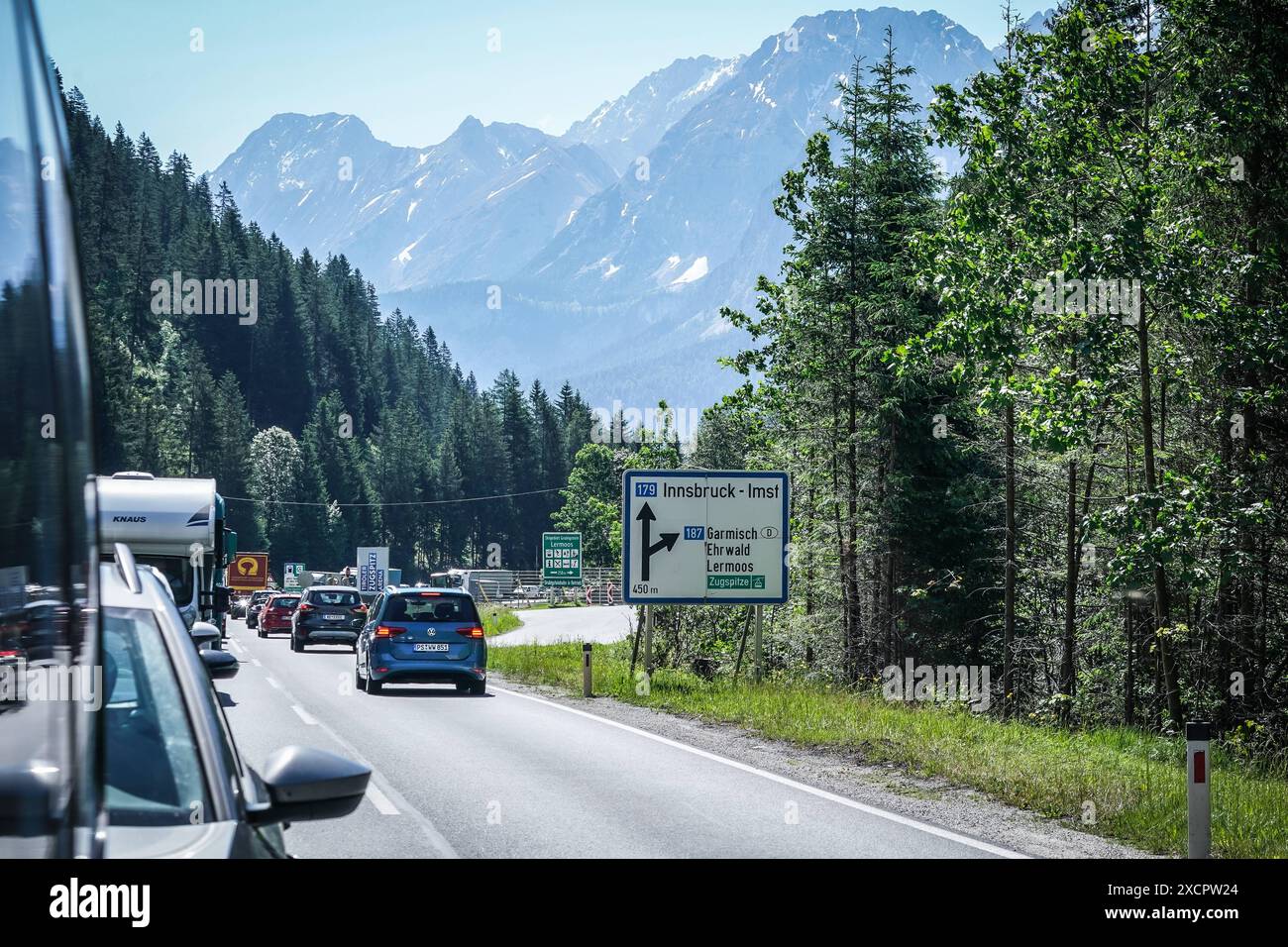 Verkehrsstau, Fernpass, Bundesstraße B179, Zugspitze, Garmisch ...