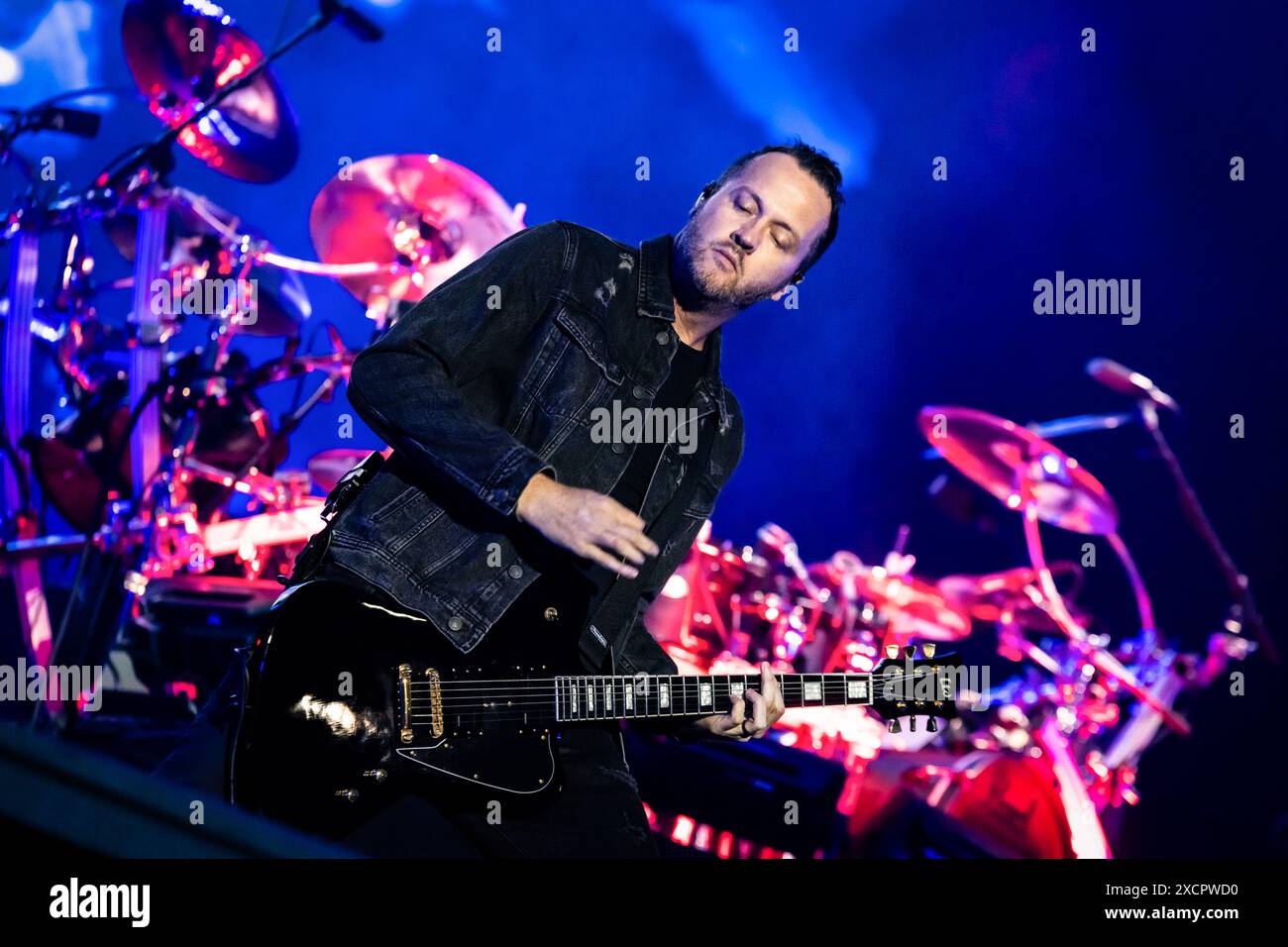 Evanescence rain show italy 2024 hi-res stock photography and images ...