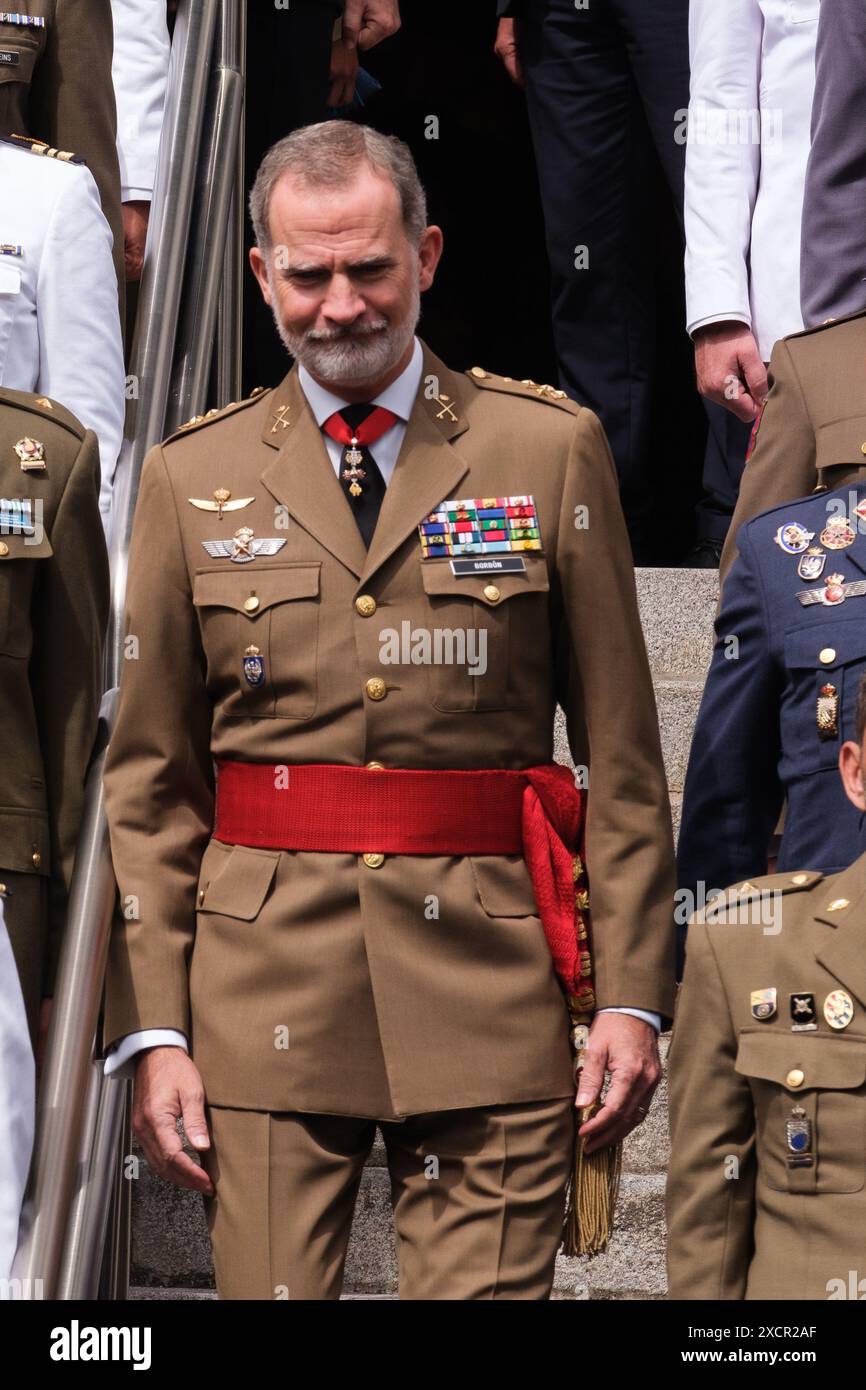 Felipe vi of spain uniform hi-res stock photography and images - Alamy