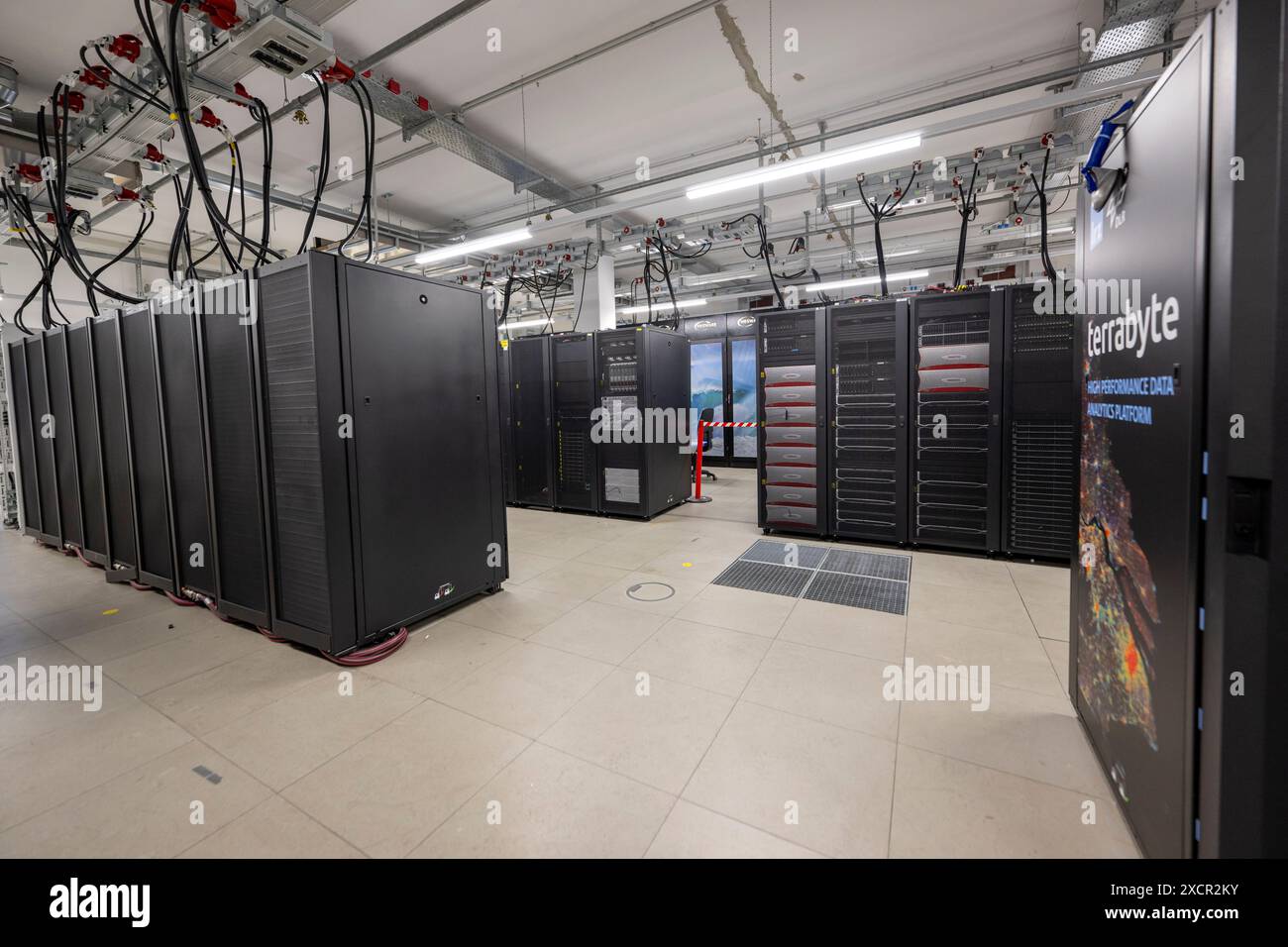 18 June 2024, Bavaria, Garching: View into the computer room of the Leibniz Supercomputing ...