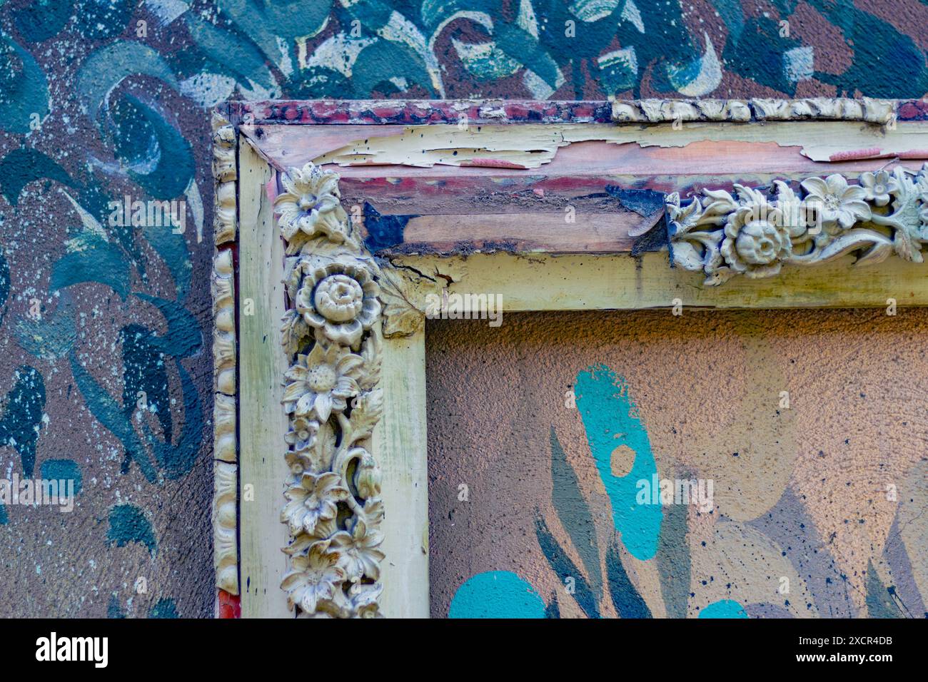 Frame walls hi-res stock photography and images - Alamy